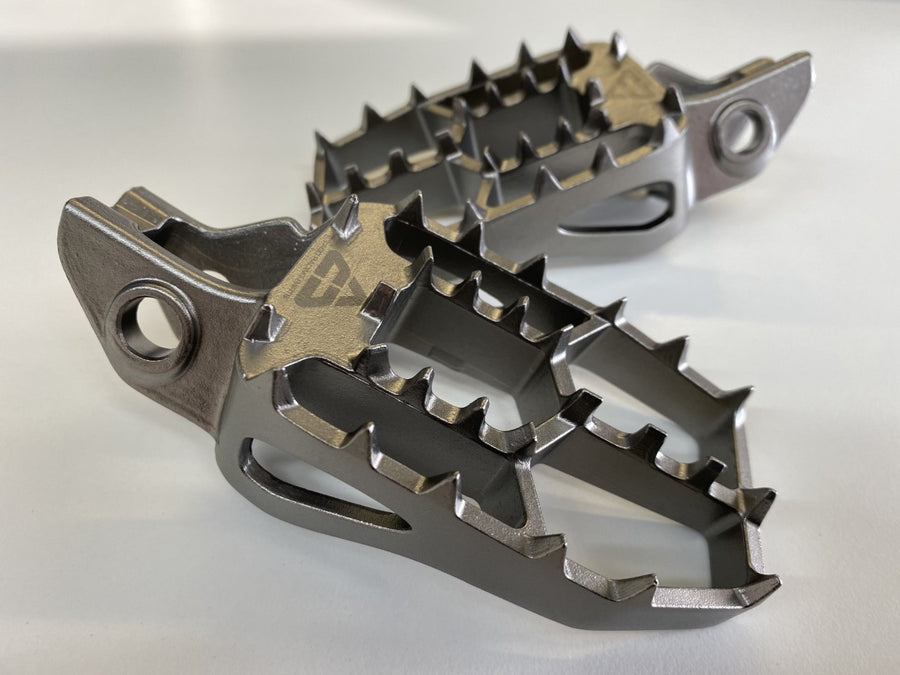 Foot Pegs Set - KTM / Husqvarna (Titanium) – ACD RACING PARTS